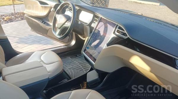 Pelēks Tesla Model S 2015 Tauragė, ar dzinēja tilpumu 0.00 L un nobraukumu 132 tūkst. km par 13200 €, foto 10 vietnē AUTOMOTO.COM.LV