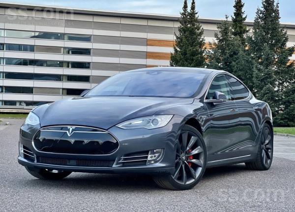 Pelēks Tesla Model S 2015 Rīga, ar dzinēja tilpumu 0.00 L un nobraukumu 195 tūkst. km par 19777 €, foto 1 vietnē AUTOMOTO.COM.LV
