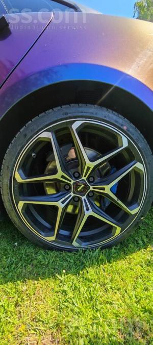 Grey Tesla Model S 2015 in Riga, with an engine capacity of 0.00 L and mileage of 304 thousand km for 17777 €, photo 6 on AUTOMOTO.COM.LV