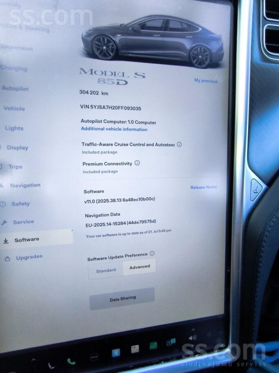 Grey Tesla Model S 2015 in Riga, with an engine capacity of 0.00 L and mileage of 304 thousand km for 17777 €, photo 12 on AUTOMOTO.COM.LV