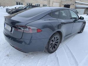 Pelēks Tesla Model S 2016 Gargždai, ar dzinēja tilpumu 0.00 L un nobraukumu 82 tūkst. km par 17500 €, foto 3 vietnē AUTOMOTO.COM.LV