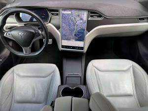 Grey Tesla Model S 2016 in Vilnius, with an engine capacity of 0.00 L and mileage of 141 thousand km for 19750 €, photo 4 on AUTOMOTO.COM.LV