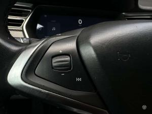 Grey Tesla Model S 2016 in Vilnius, with an engine capacity of 0.00 L and mileage of 141 thousand km for 19750 €, photo 9 on AUTOMOTO.COM.LV