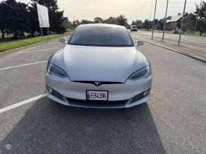 Grey Tesla Model S 2016 in Marijampole, with an engine capacity of 0.00 L and mileage of 133 thousand km for 18900 €, photo 8 on AUTOMOTO.COM.LV