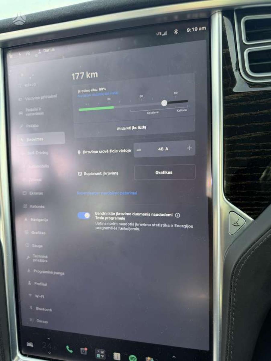 Grey Tesla Model S 2016 in Marijampole, with an engine capacity of 0.00 L and mileage of 133 thousand km for 18900 €, photo 12 on AUTOMOTO.COM.LV