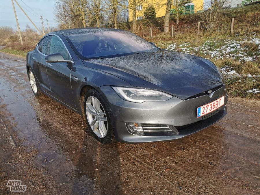 Grey Tesla Model S 2017 in Kaunas, with an engine capacity of 0.00 L and mileage of 82 thousand km for 22700 €, photo 3 on AUTOMOTO.COM.LV