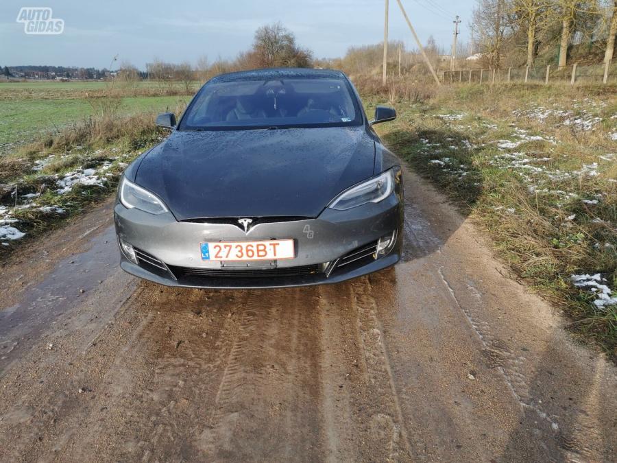Grey Tesla Model S 2017 in Kaunas, with an engine capacity of 0.00 L and mileage of 82 thousand km for 22700 €, photo 15 on AUTOMOTO.COM.LV