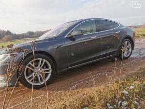 Grey Tesla Model S 2017 in Kaunas, with an engine capacity of 0.00 L and mileage of 82 thousand km for 22700 €, photo 17 on AUTOMOTO.COM.LV