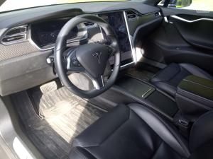 Grey Tesla Model S 2017 in Kaunas, with an engine capacity of 0.00 L and mileage of 82 thousand km for 22700 €, photo 27 on AUTOMOTO.COM.LV