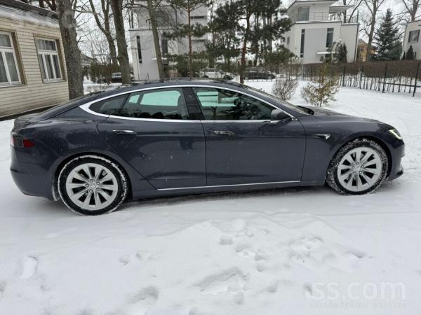 Pelēks Tesla Model S 2017 Rīga, ar dzinēja tilpumu 0.00 L un nobraukumu 165 tūkst. km par 18900 €, foto 6 vietnē AUTOMOTO.COM.LV