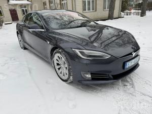 Pelēks Tesla Model S 2017 Rīga, ar dzinēja tilpumu 0.00 L un nobraukumu 165 tūkst. km par 18900 €, foto 7 vietnē AUTOMOTO.COM.LV