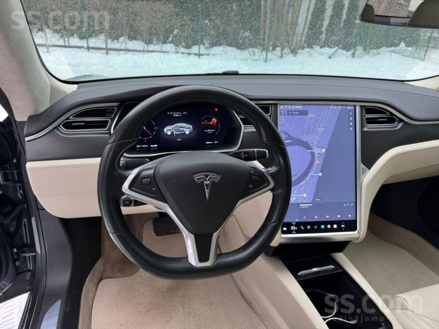 Pelēks Tesla Model S 2017 Rīga, ar dzinēja tilpumu 0.00 L un nobraukumu 165 tūkst. km par 18900 €, foto 12 vietnē AUTOMOTO.COM.LV