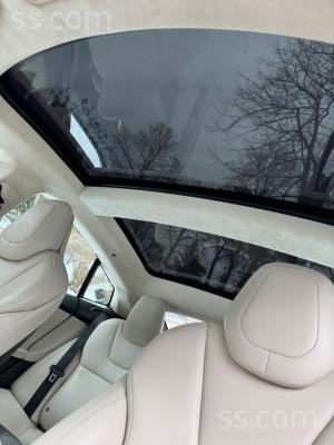 Pelēks Tesla Model S 2017 Rīga, ar dzinēja tilpumu 0.00 L un nobraukumu 165 tūkst. km par 18900 €, foto 13 vietnē AUTOMOTO.COM.LV