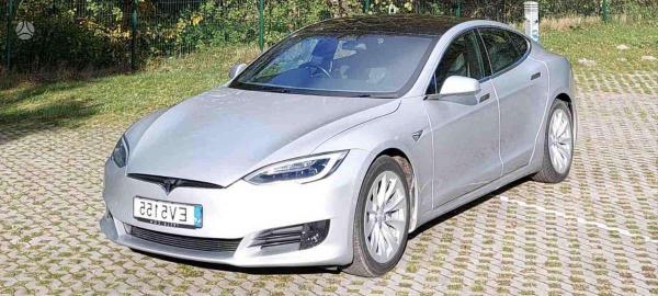 Pelēks Tesla Model S 2017 Klaipėda, ar dzinēja tilpumu 0.00 L un nobraukumu 422 tūkst. km par 11000 €, foto  vietnē AUTOMOTO.COM.LV