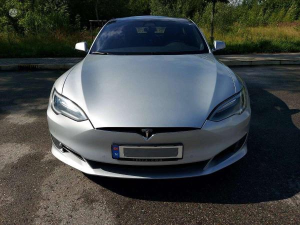 Pelēks Tesla Model S 2017 Klaipėda, ar dzinēja tilpumu 0.00 L un nobraukumu 422 tūkst. km par 11000 €, foto 4 vietnē AUTOMOTO.COM.LV