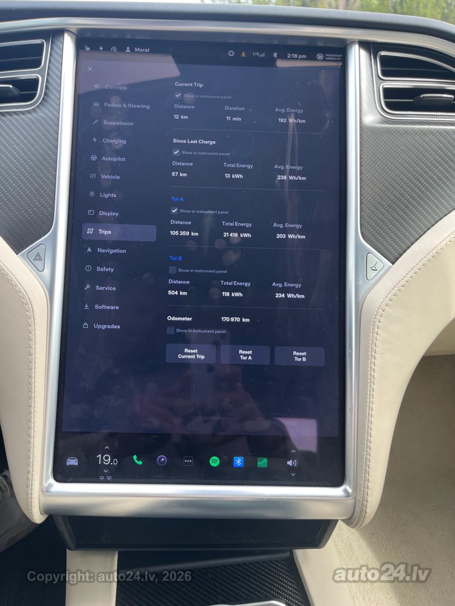 Grey Tesla Model S 2017 in Tartu, with an engine capacity of 0.00 L and mileage of 170 thousand km for 24000 €, photo 21 on AUTOMOTO.COM.LV
