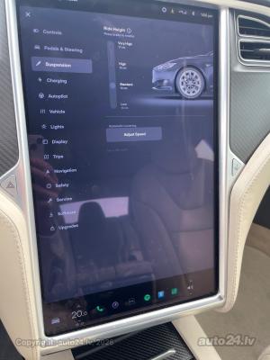 Grey Tesla Model S 2017 in Tartu, with an engine capacity of 0.00 L and mileage of 170 thousand km for 24000 €, photo 22 on AUTOMOTO.COM.LV
