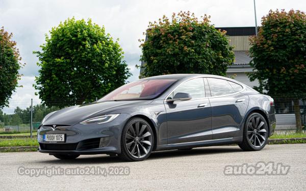 Grey Tesla Model S 2017 in Tartu, with an engine capacity of 0.00 L and mileage of 132 thousand km for 24490 €, photo 2 on AUTOMOTO.COM.LV