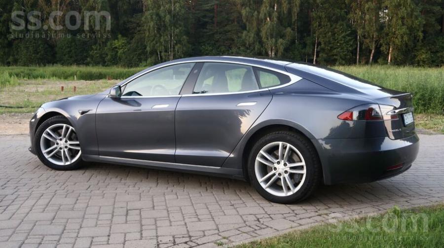 Pelēks Tesla Model S 2017 Rīga, ar dzinēja tilpumu 0.00 L un nobraukumu 172 tūkst. km par 20150 €, foto 6 vietnē AUTOMOTO.COM.LV