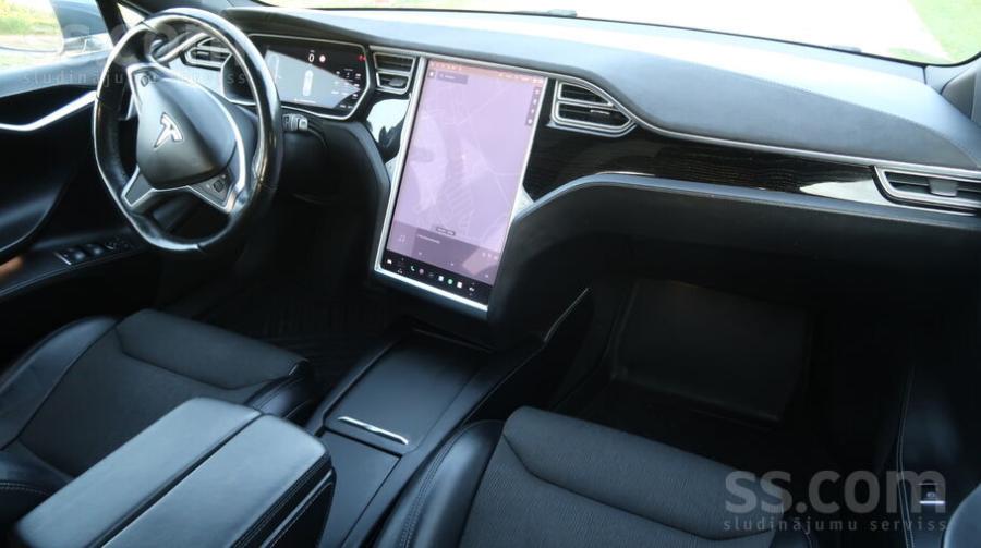Pelēks Tesla Model S 2017 Rīga, ar dzinēja tilpumu 0.00 L un nobraukumu 172 tūkst. km par 20150 €, foto 14 vietnē AUTOMOTO.COM.LV