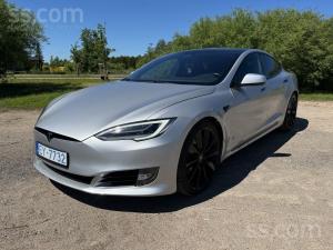 Pelēks Tesla Model S 2017 Jelgava, ar dzinēja tilpumu 0.00 L un nobraukumu 260 tūkst. km par 20300 €, foto 4 vietnē AUTOMOTO.COM.LV