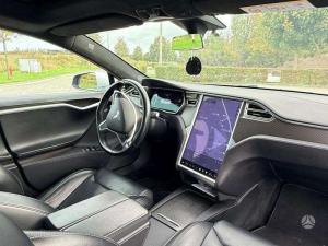 Grey Tesla Model S 2017 in Siauliai, with an engine capacity of 0.00 L and mileage of 260 thousand km for 15150 €, photo 12 on AUTOMOTO.COM.LV