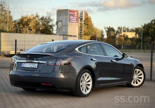 Tesla Model S 2017 Jelgava vietnÄ PelÄks Tesla Model S 2017 Jelgava, ar dzinÄja tilpumu 0.00 L un nobraukumu 0 tÅ«kst. km par 18900 ā¬, foto 5 vietnÄ AUTOMOTO.COM.LV