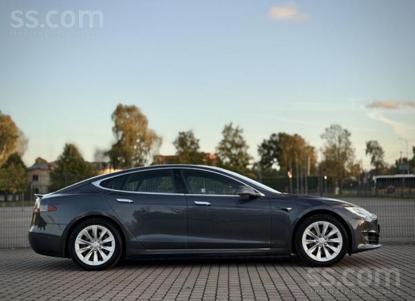 Tesla Model S 2017 Jelgava vietnÄ PelÄks Tesla Model S 2017 Jelgava, ar dzinÄja tilpumu 0.00 L un nobraukumu 0 tÅ«kst. km par 18900 ā¬, foto 9 vietnÄ AUTOMOTO.COM.LV