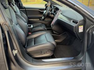 Pelēks Tesla Model S 2017 Jelgava, ar dzinēja tilpumu 0.00 L un nobraukumu 0 tūkst. km par 18900 €, foto 12 vietnē AUTOMOTO.COM.LV
