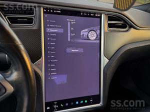 Pelēks Tesla Model S 2017 Jelgava, ar dzinēja tilpumu 0.00 L un nobraukumu 0 tūkst. km par 18900 €, foto 22 vietnē AUTOMOTO.COM.LV