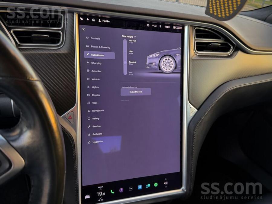 Pelēks Tesla Model S 2017 Jelgava, ar dzinēja tilpumu 0.00 L un nobraukumu 0 tūkst. km par 18900 €, foto 22 vietnē AUTOMOTO.COM.LV