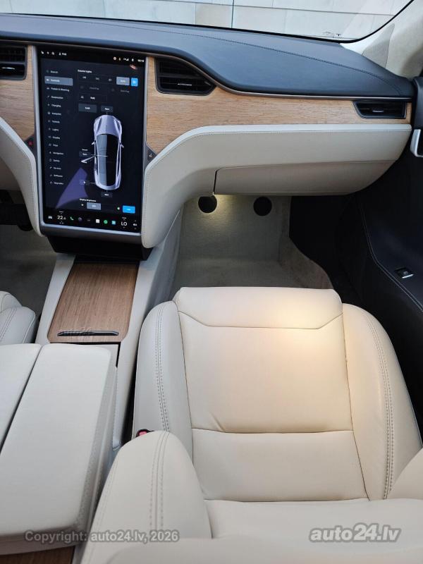 Pelēks Tesla Model S 2018 Tallina, ar dzinēja tilpumu 0.00 L un nobraukumu 103 tūkst. km par 28900 €, foto 11 vietnē AUTOMOTO.COM.LV