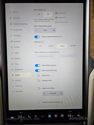 Серый Тесла Модель С 2018 в Таллин, объемом двигателя 0.00 л и пробегом 103 тыс. км за 28900 €, фото 18 на AUTOMOTO.COM.LV