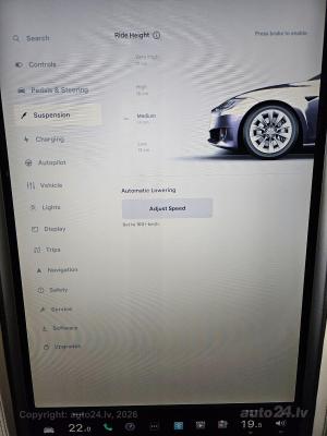 Серый Тесла Модель С 2018 в Таллин, объемом двигателя 0.00 л и пробегом 103 тыс. км за 28900 €, фото 19 на AUTOMOTO.COM.LV