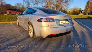 Grey Tesla Model S 2018 in Tallinn, with an engine capacity of 0.00 L and mileage of 151 thousand km for 25990 €, photo 5 on AUTOMOTO.COM.LV