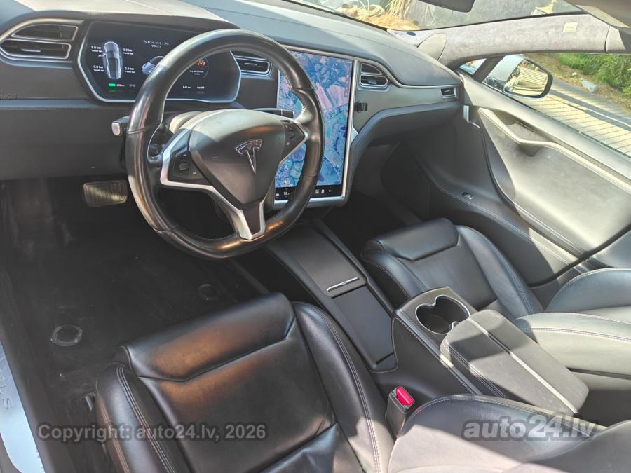 Grey Tesla Model S 2018 in Tallinn, with an engine capacity of 0.00 L and mileage of 190 thousand km for 23490 €, photo 10 on AUTOMOTO.COM.LV
