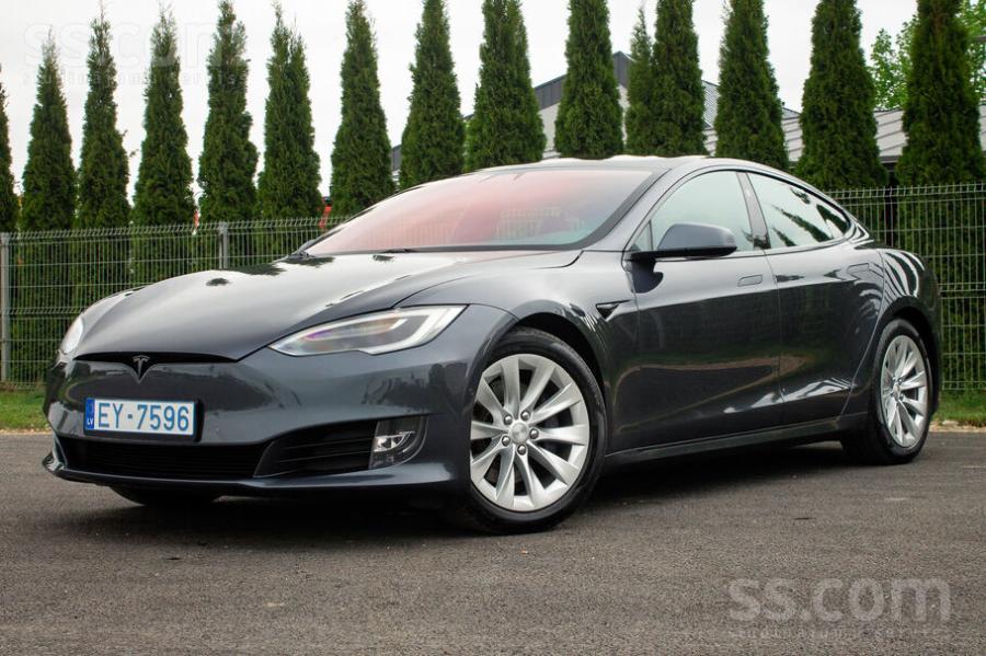 Pelēks Tesla Model S 2018 Jelgava, ar dzinēja tilpumu 0.00 L un nobraukumu 108 tūkst. km par 23000 €, foto 4 vietnē AUTOMOTO.COM.LV