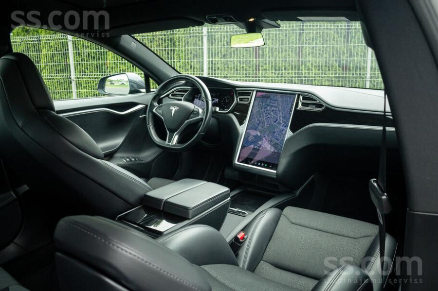Pelēks Tesla Model S 2018 Jelgava, ar dzinēja tilpumu 0.00 L un nobraukumu 108 tūkst. km par 23000 €, foto 10 vietnē AUTOMOTO.COM.LV