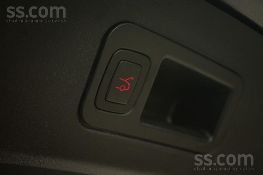 Pelēks Tesla Model S 2018 Jelgava, ar dzinēja tilpumu 0.00 L un nobraukumu 108 tūkst. km par 23000 €, foto 13 vietnē AUTOMOTO.COM.LV