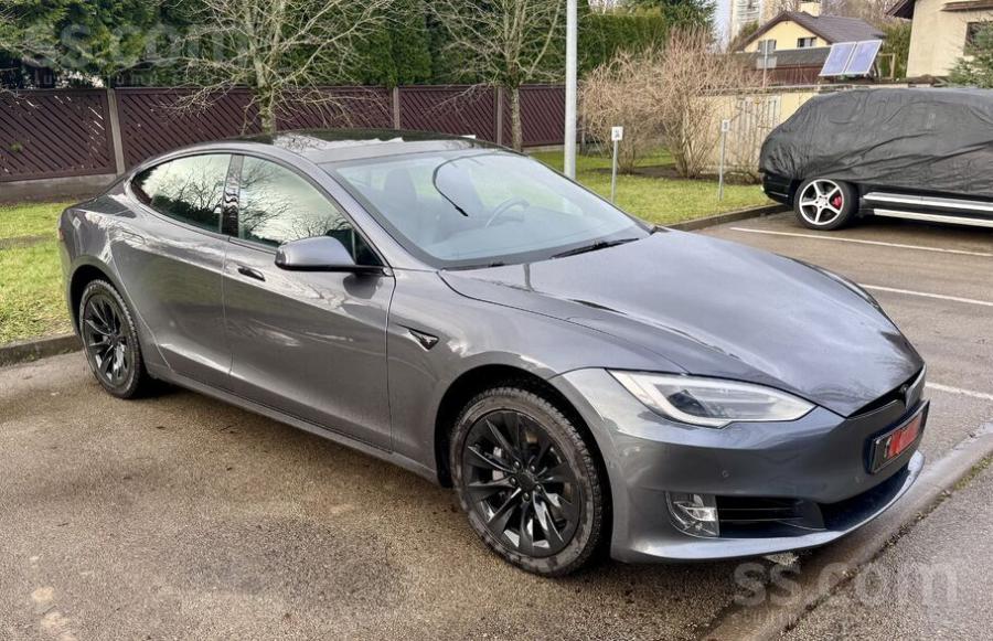 Pelēks Tesla Model S 2018 Rīga, ar dzinēja tilpumu 0.00 L un nobraukumu 265 tūkst. km par 16777 €, foto 1 vietnē AUTOMOTO.COM.LV