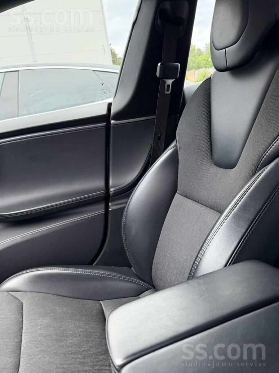 Pelēks Tesla Model S 2018 Rīga, ar dzinēja tilpumu 0.00 L un nobraukumu 265 tūkst. km par 16777 €, foto 7 vietnē AUTOMOTO.COM.LV