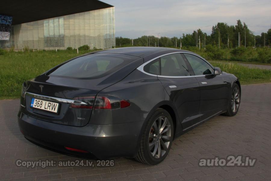 Grey Tesla Model S 2018 in Tallinn, with an engine capacity of 0.00 L and mileage of 176 thousand km for 22000 €, photo 7 on AUTOMOTO.COM.LV