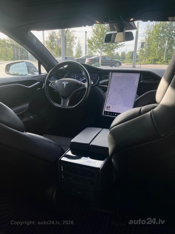 Pelēks Tesla Model S 2018 Tallina, ar dzinēja tilpumu 0.00 L un nobraukumu 176 tūkst. km par 22000 €, foto 10 vietnē AUTOMOTO.COM.LV