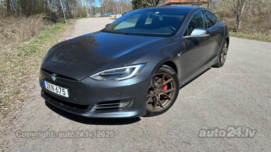 Grey Tesla Model S 2018 in Tallinn, with an engine capacity of 0.00 L and mileage of 220 thousand km for 21500 €, photo 3 on AUTOMOTO.COM.LV