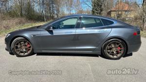 Grey Tesla Model S 2018 in Tallinn, with an engine capacity of 0.00 L and mileage of 220 thousand km for 21500 €, photo 7 on AUTOMOTO.COM.LV