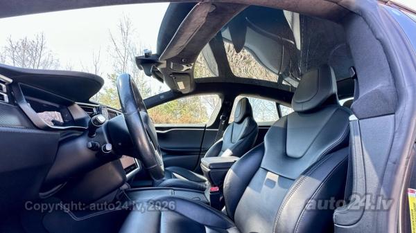 Grey Tesla Model S 2018 in Tallinn, with an engine capacity of 0.00 L and mileage of 220 thousand km for 21500 €, photo 9 on AUTOMOTO.COM.LV