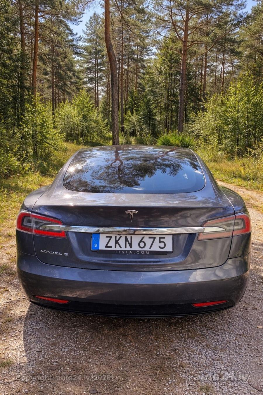 Grey Tesla Model S 2018 in Tallinn, with an engine capacity of 0.00 L and mileage of 220 thousand km for 21500 €, photo 18 on AUTOMOTO.COM.LV