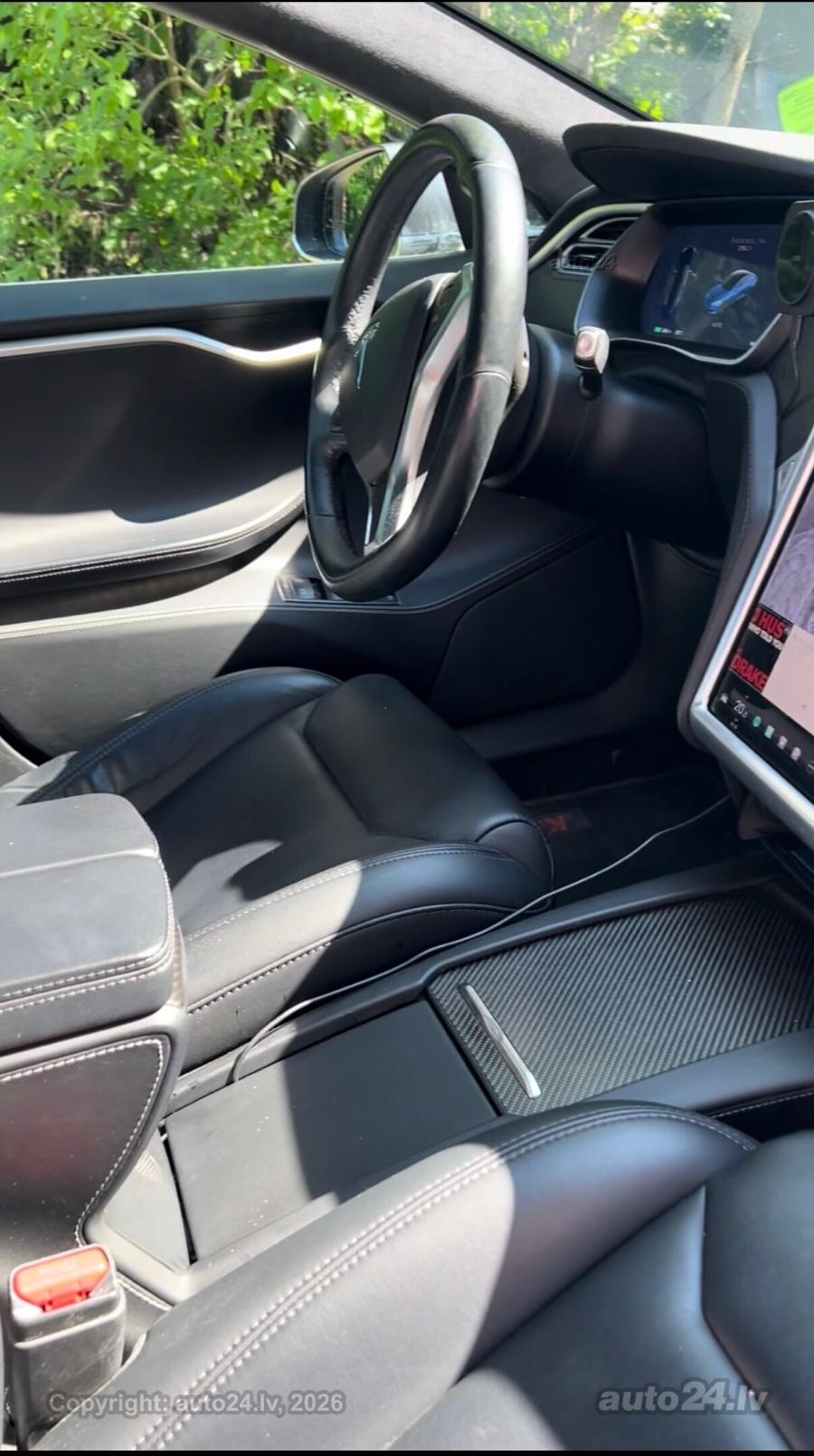Grey Tesla Model S 2018 in Tallinn, with an engine capacity of 0.00 L and mileage of 220 thousand km for 21500 €, photo 22 on AUTOMOTO.COM.LV