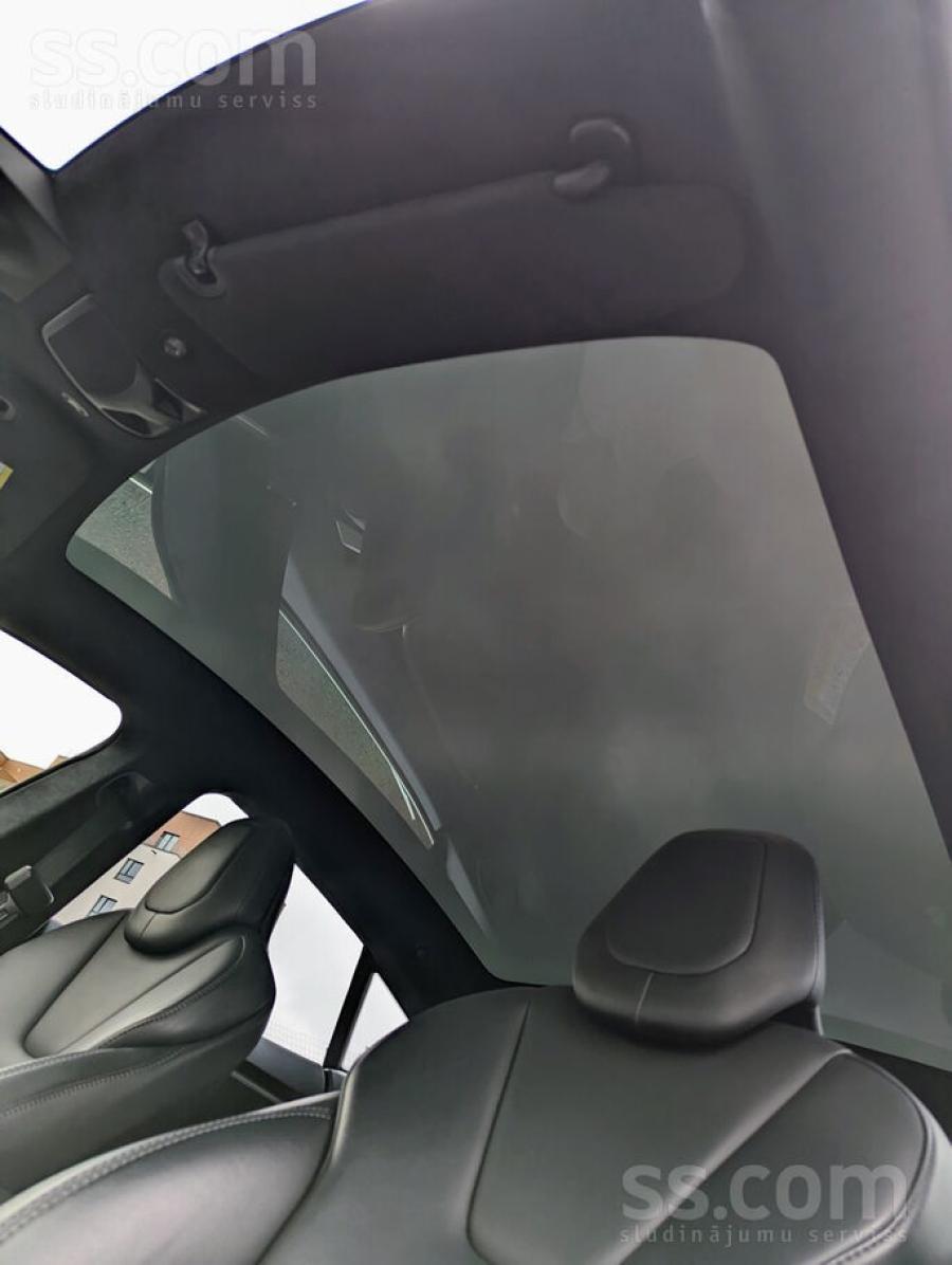 Grey Tesla Model S 2018 in Riga, with an engine capacity of 0.00 L and mileage of 196 thousand km for 17900 €, photo 7 on AUTOMOTO.COM.LV