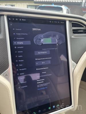 Grey Tesla Model S 2018 in Riga, with an engine capacity of 0.00 L and mileage of 170 thousand km for 19500 €, photo 13 on AUTOMOTO.COM.LV